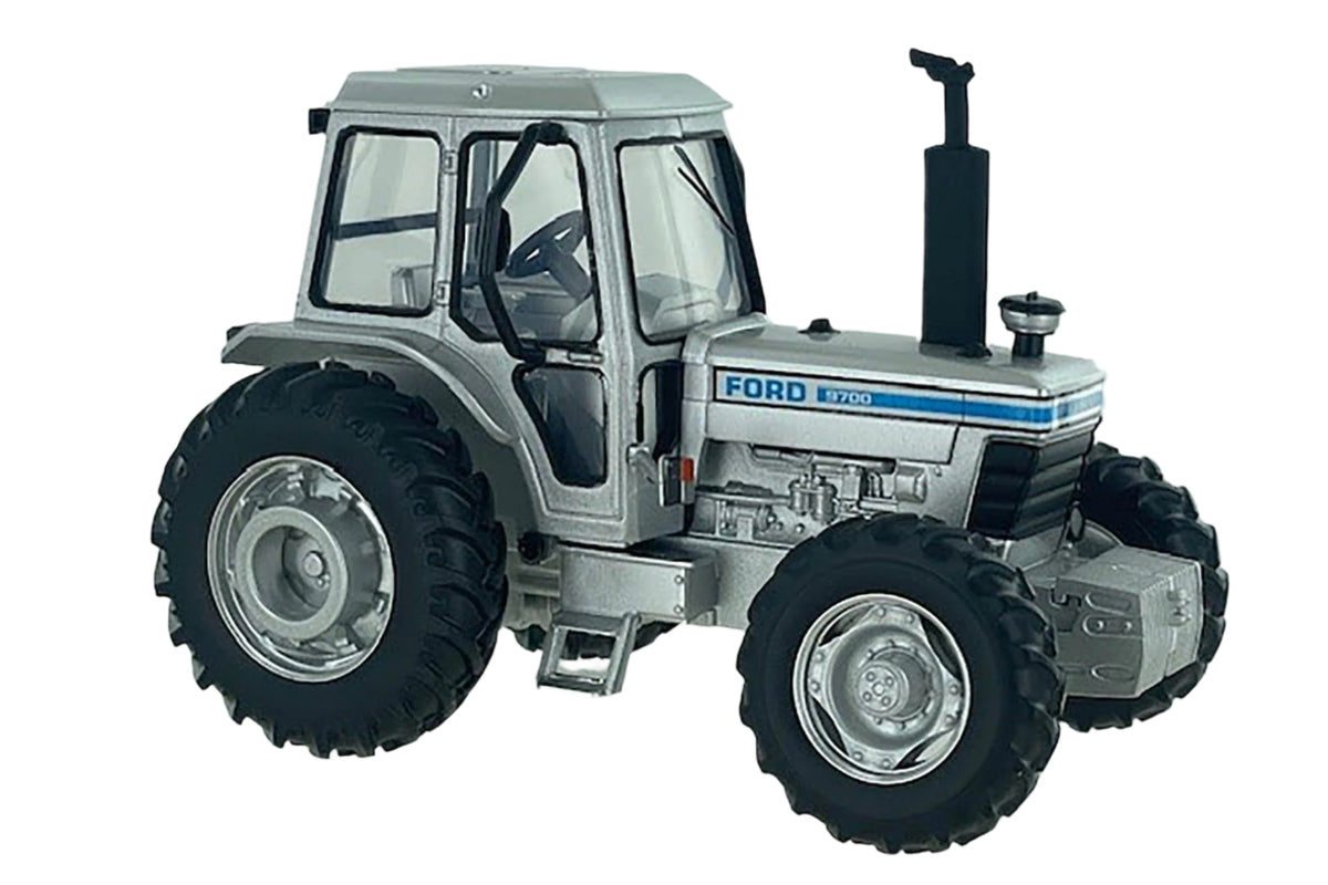 Britains Ford 9700 4WD Special Edition in Silver ** COMING SOON ...