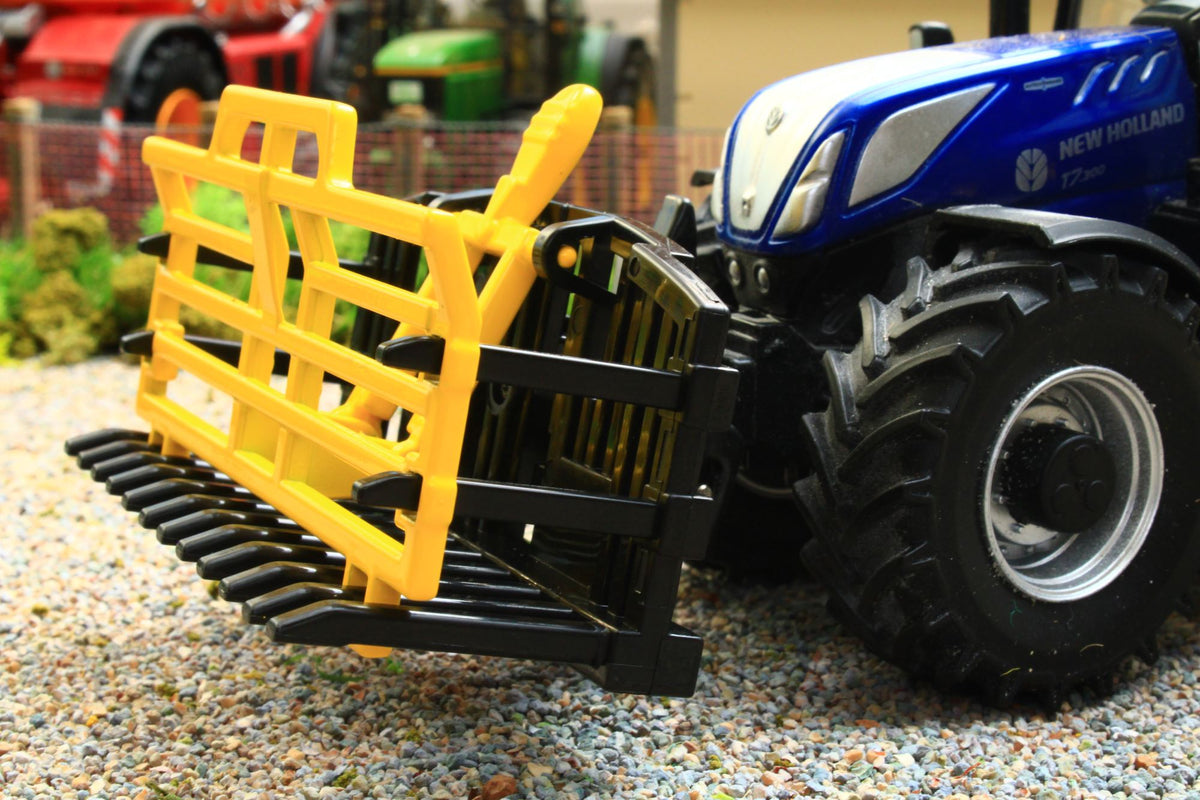 43369 Britains Front/rear mounted Buck Rake – Brushwood Toys