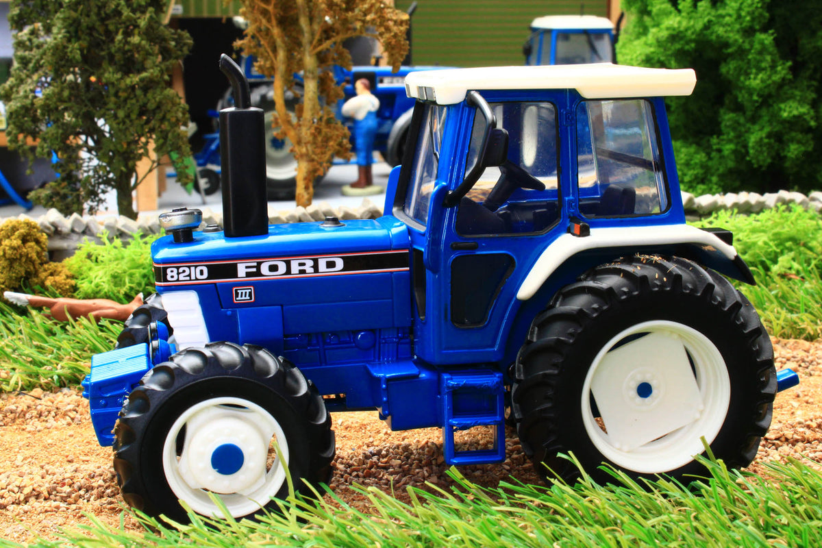 43418 Britains Ford 8210 4WD Tractor with Super Q Cab – Brushwood Toys