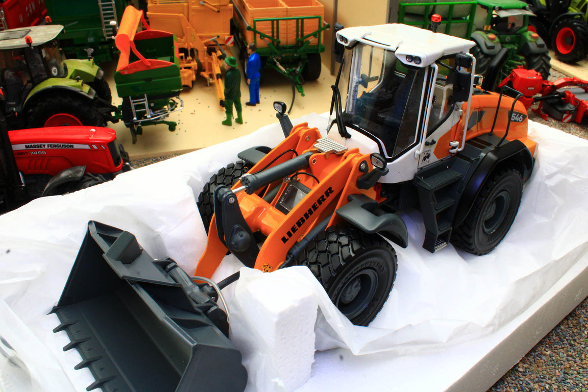 AT3200200 AT Collections 1:32 Scale Liebherr L 546 G8 Wheeled Loader w ...