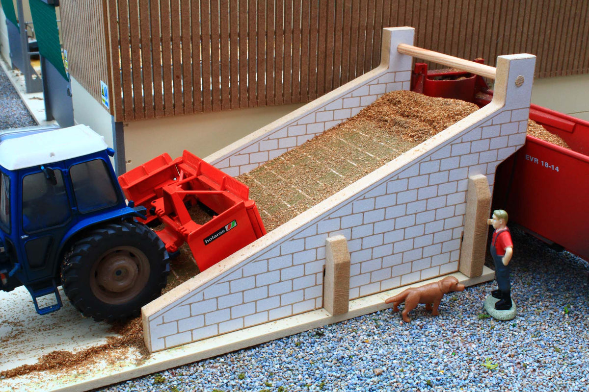 BT2010 Brushwood Slurry Ramp – Brushwood Toys