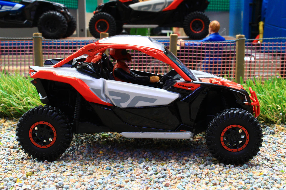 DCM60002 Diecastmasters 1:32 Scale CAN-AM Maverick X3 X RS Turbo RR Al ...
