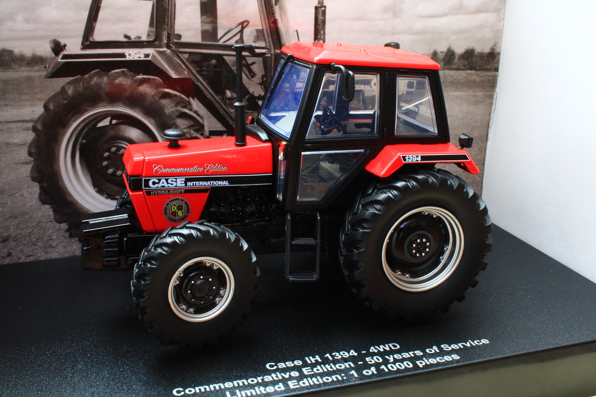 Ex Display UH6435 Universal Hobbies 132 Scale Case IH 1394 4WD Commemo ...