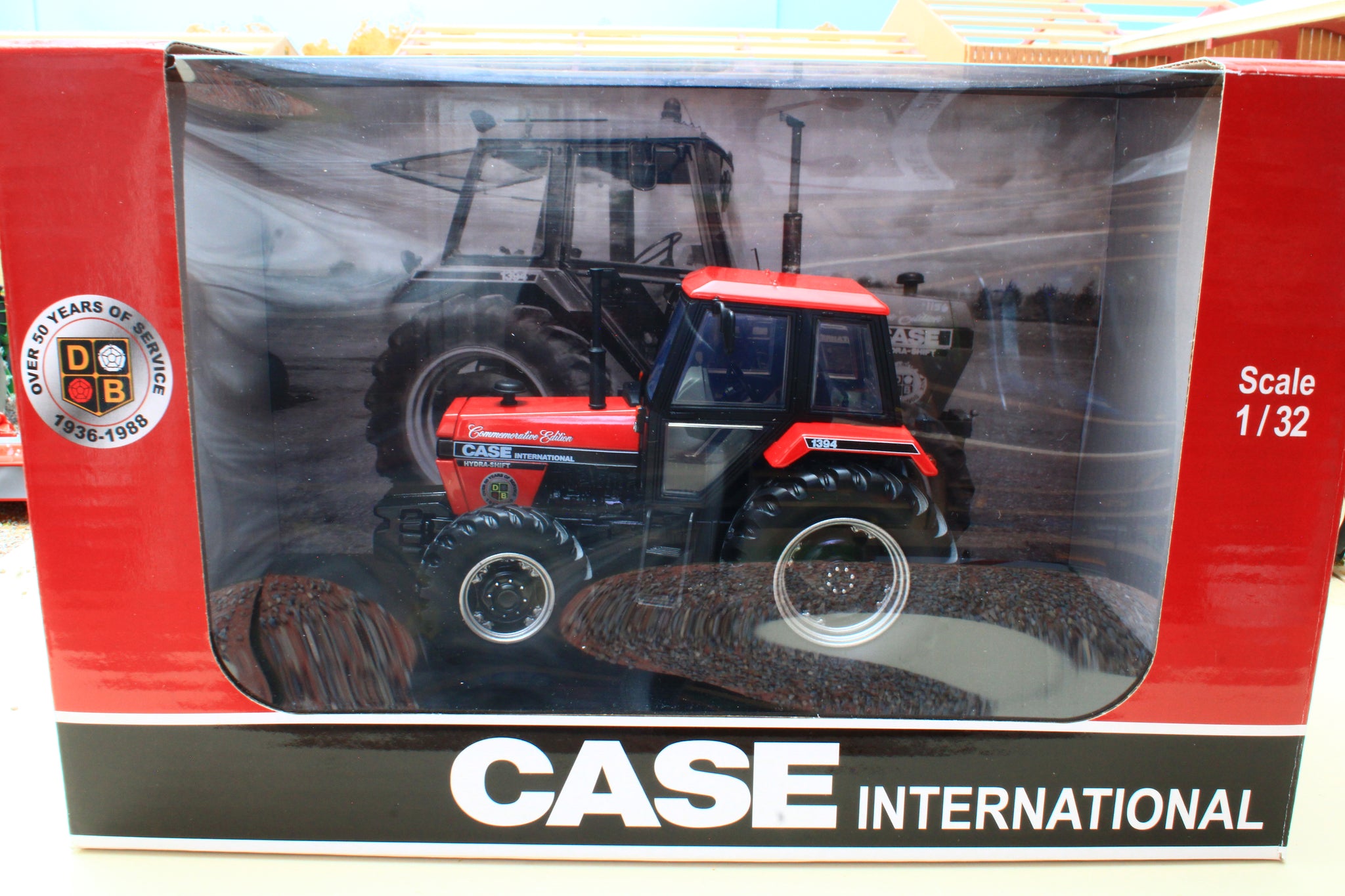 Ex Display UH6435 Universal Hobbies 132 Scale Case IH 1394 4WD Commemo ...
