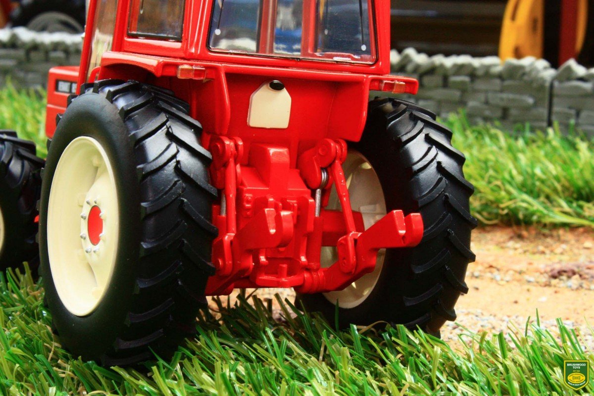 REP124 REPLICAGRI RENAULT 851-4 TRACTOR – Brushwood Toys