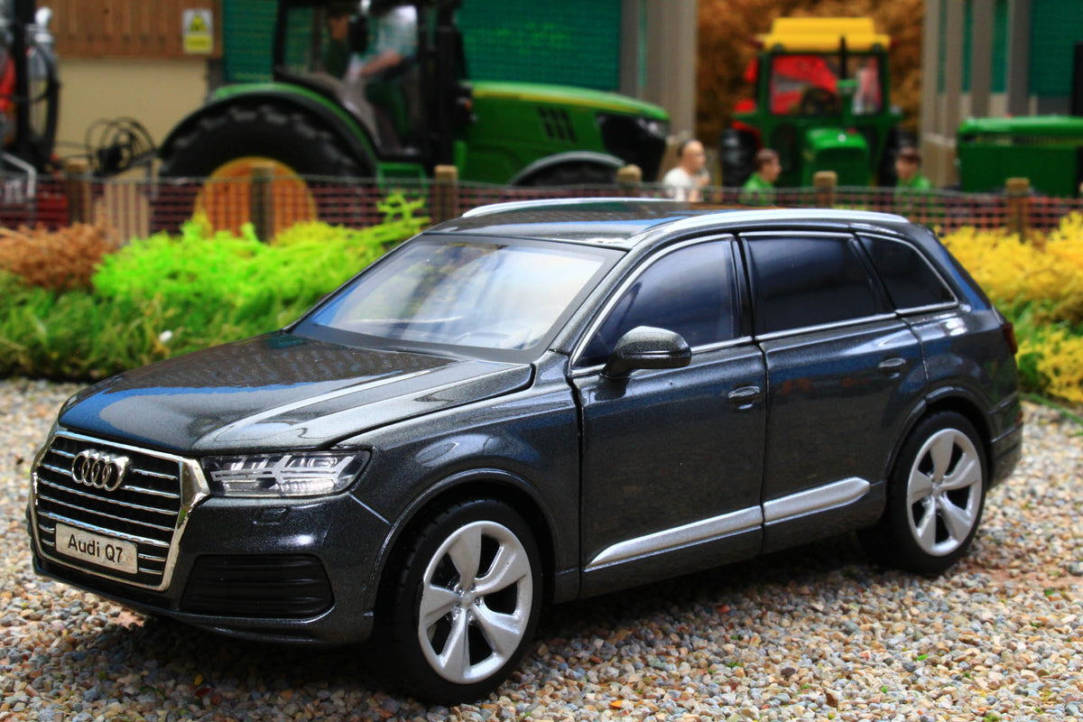 TAY32140028 TAYUMO 1:32 Scale Audi Q7 in Grey – Brushwood Toys