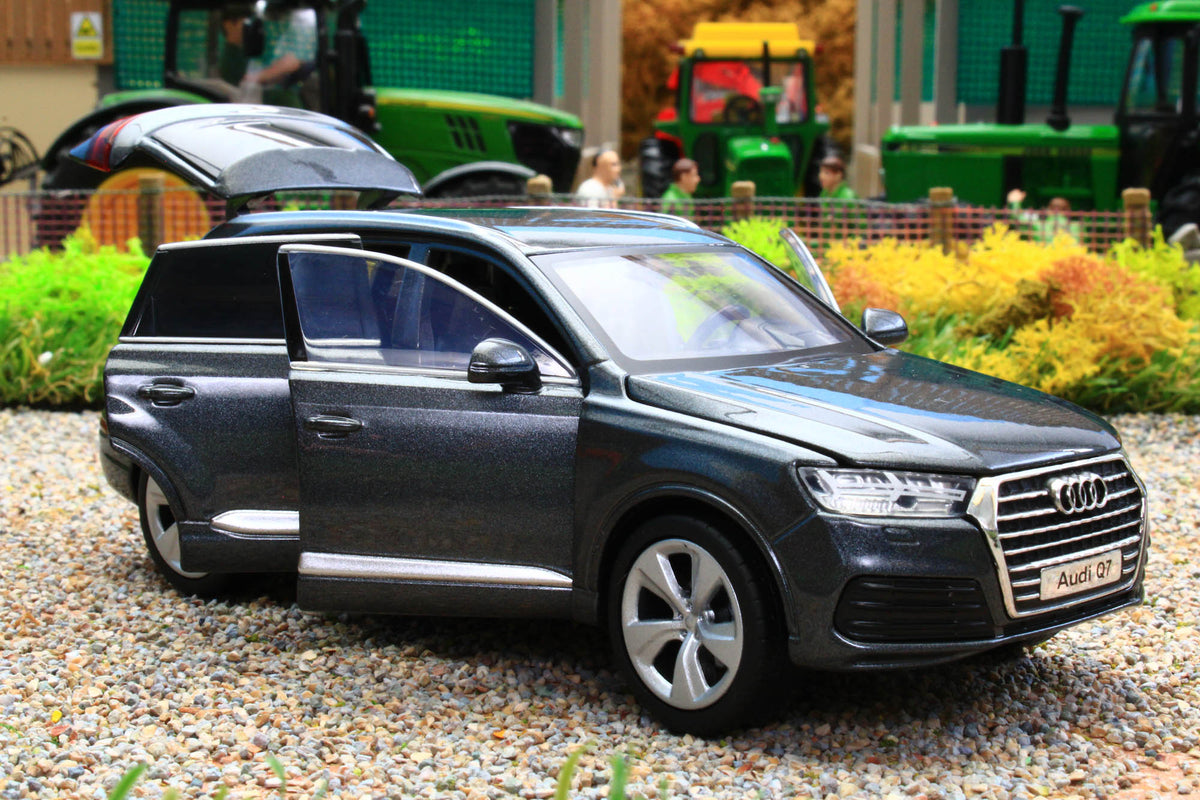 TAY32140028 TAYUMO 1:32 Scale Audi Q7 in Grey – Brushwood Toys
