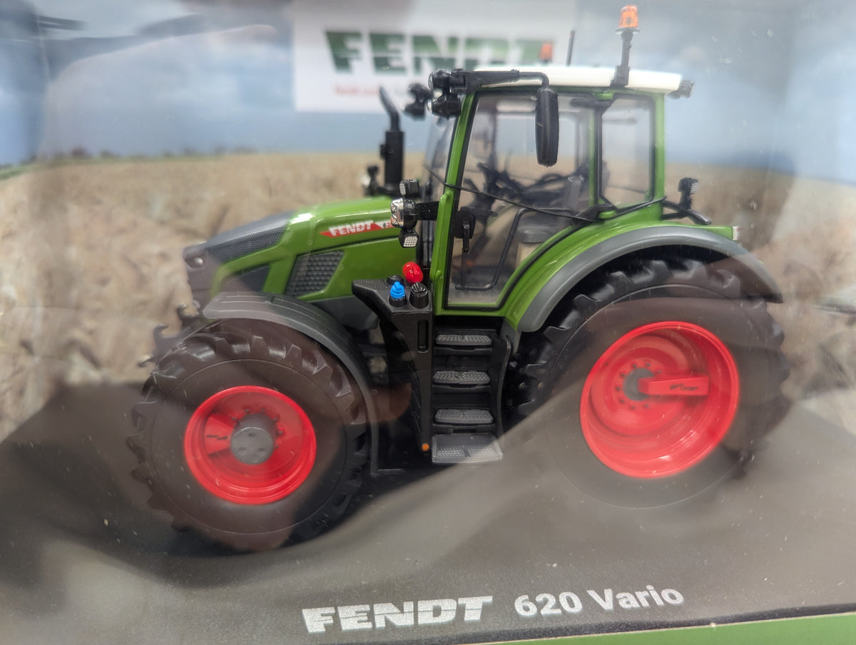 UH6666 Universal Hobbies Fendt 620 Vario Tractor – Brushwood Toys