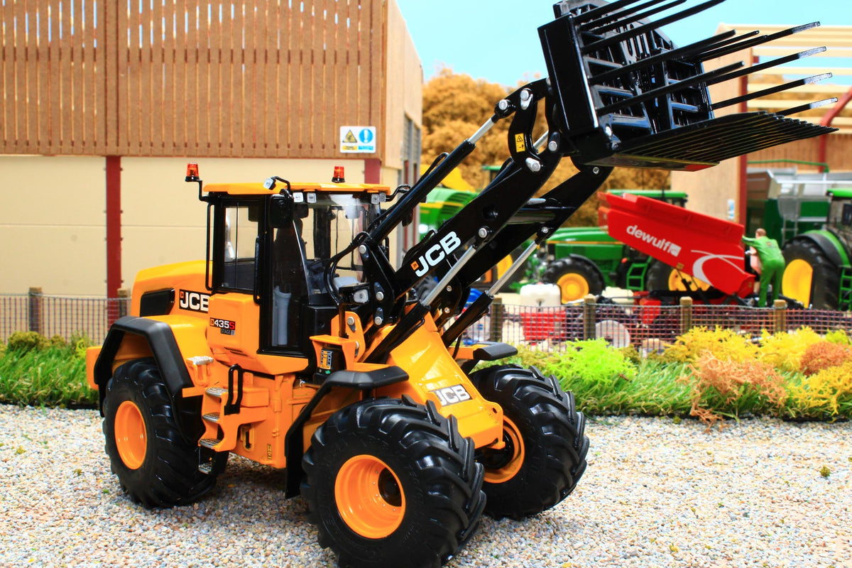 AT3200180 JCB 435S Stage V Agri Wheel Loader with Grass Fork – Brushwood Toys