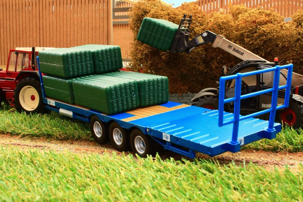 43218 Britains Kane Triple-Axle Bale Trailer with 7 x Bales – Brushwood ...
