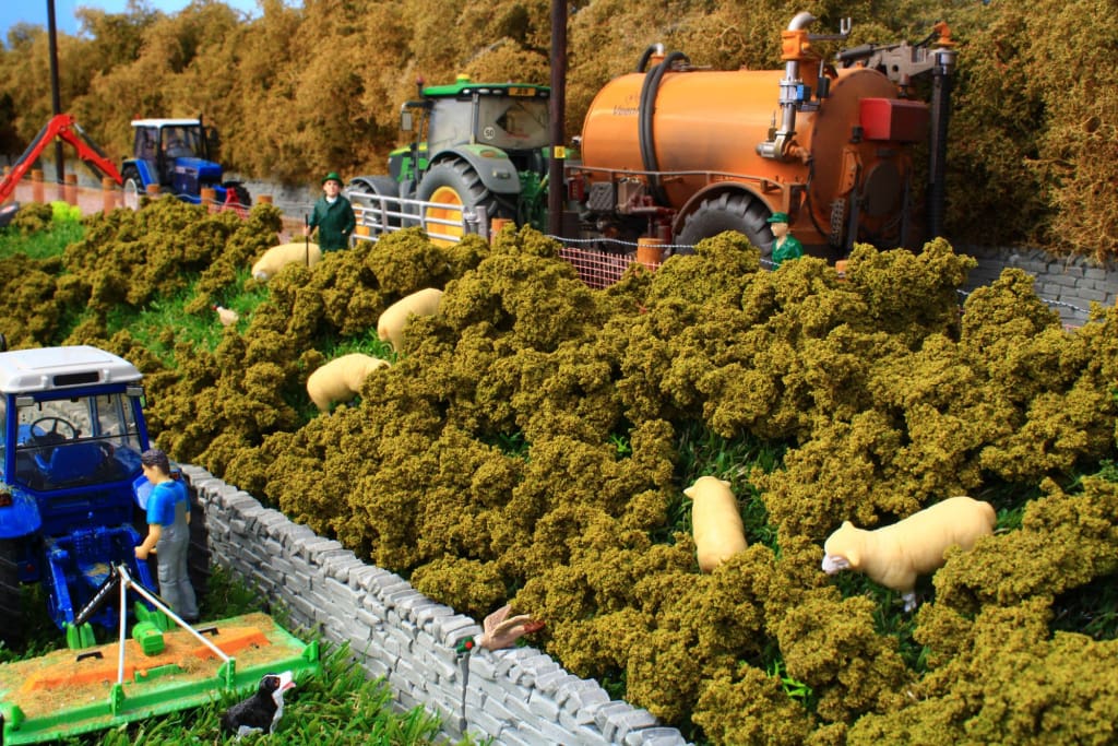 BT2096 Hedge and Shrub Foliage – Brushwood Toys