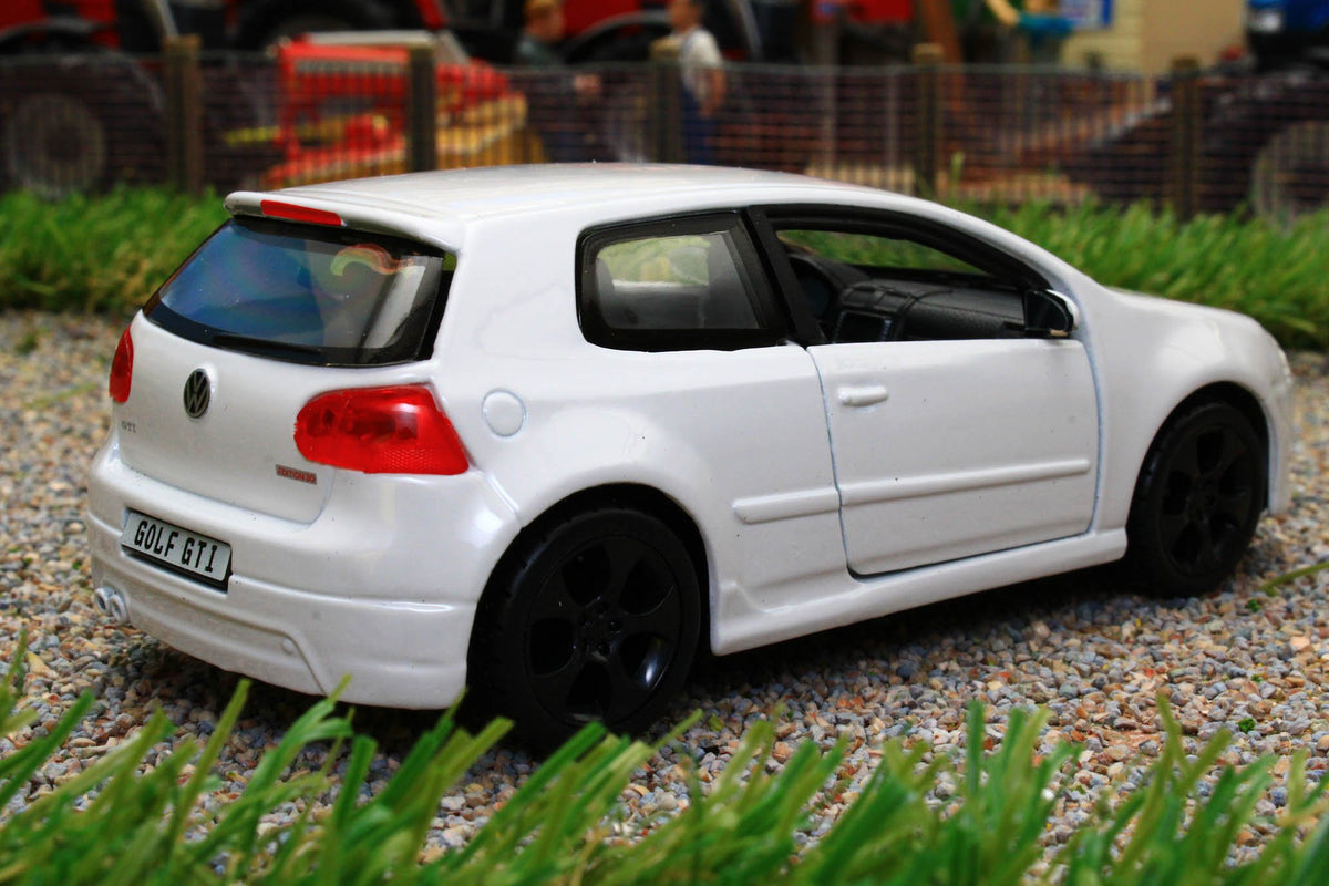 BUR43005W BURAGO 132 SCALE VW GOLF GTi MK5 ED30 IN WHITE STREET FIRE ...