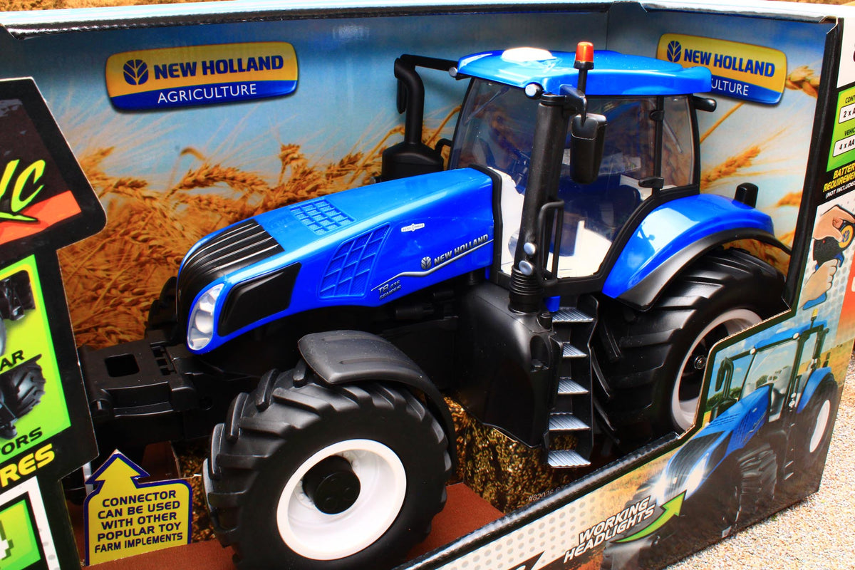 MAI82721 MAISTO 1:16th Scale Radio Controlled New Holland T8.435 Tract ...