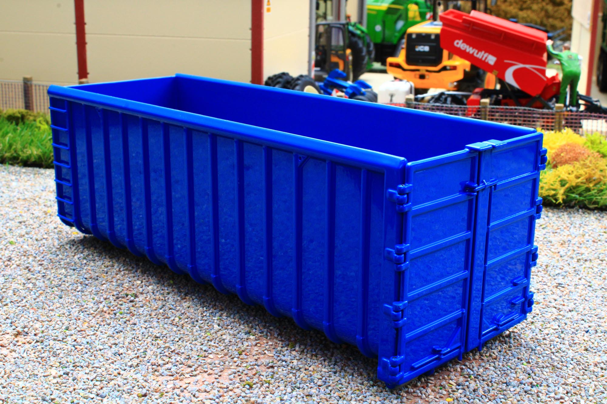 MM2306-01 Marge Models Hooklift Container 40m2 in Blue NEW! – Brushwood Toys