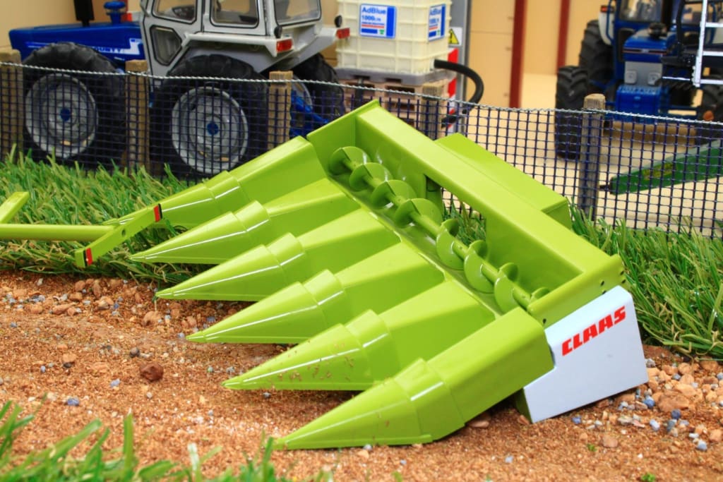 REP131C REPLICAGRI CLAAS DOMINATOR MAIZE HEADER WITH TRAILER ...