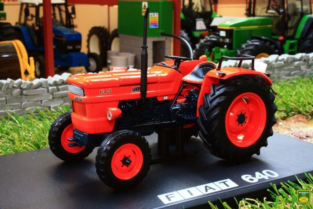 REP158 Replicagri Fiat 640 Tractor New Fenders with Driver Figure ...