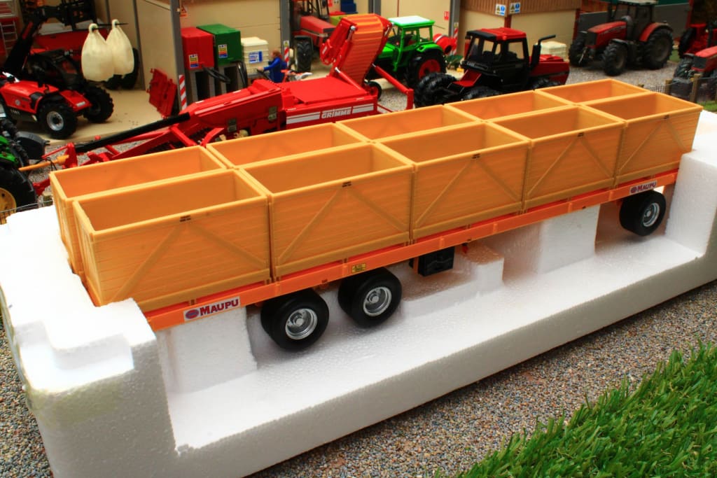 REP237 Replicagri Maupu Flat Bed Trailer with 10 Potato Boxes in Speci ...