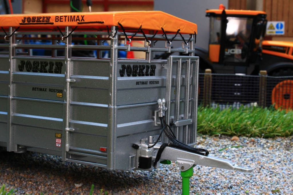 UH2580 UNIVERSAL HOBBIES JOSKIN BETIMAX RDS 7500 CATTLE TRAILER ...