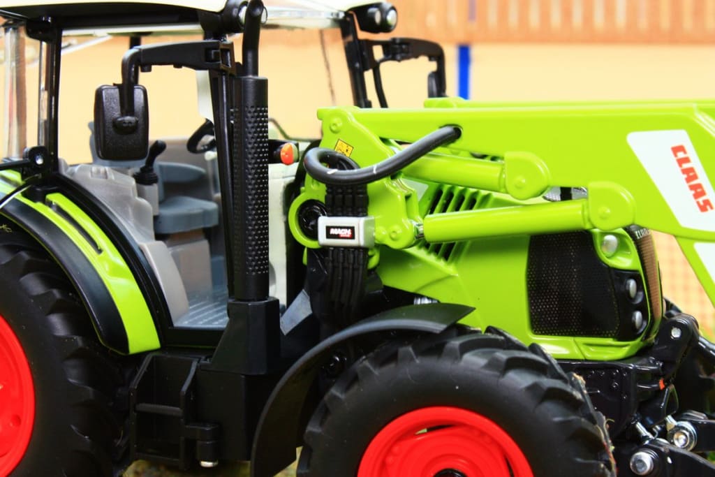 W7829 Wiking Claas Arion 430 With Detachable Claas 120 Front Loader ...